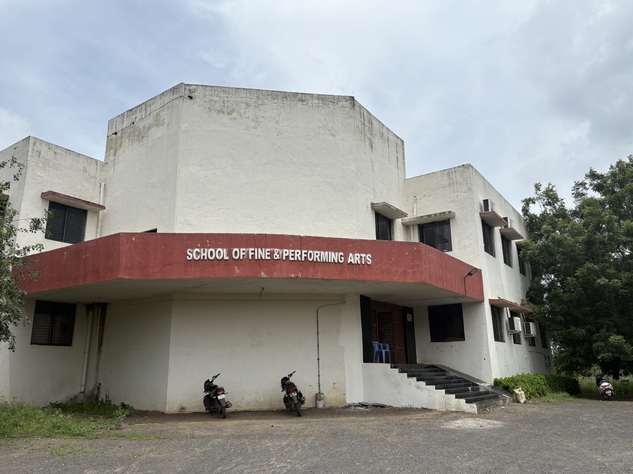 School of Fine and Performing Arts - SRTMUN